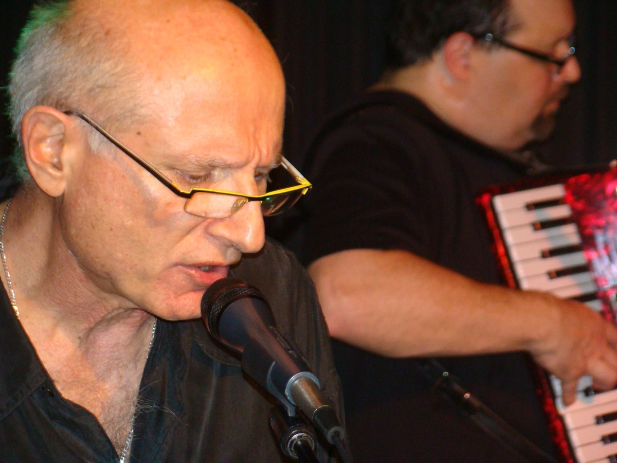 Songwriter Story: The Life & Struggles of a Pro Songwriter